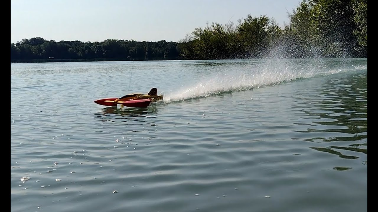 Hydro & Marine Xzess II Evo - RC Outrigger - Vintage setup with 48 mm ...