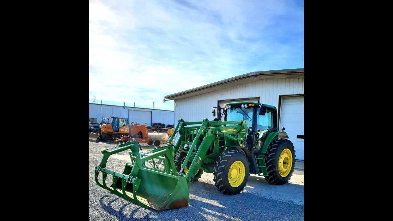 2011 JOHN DEERE 7230 PREMIUM MFWD TRACTOR W/ 741 LOADER & 395 HRS ...