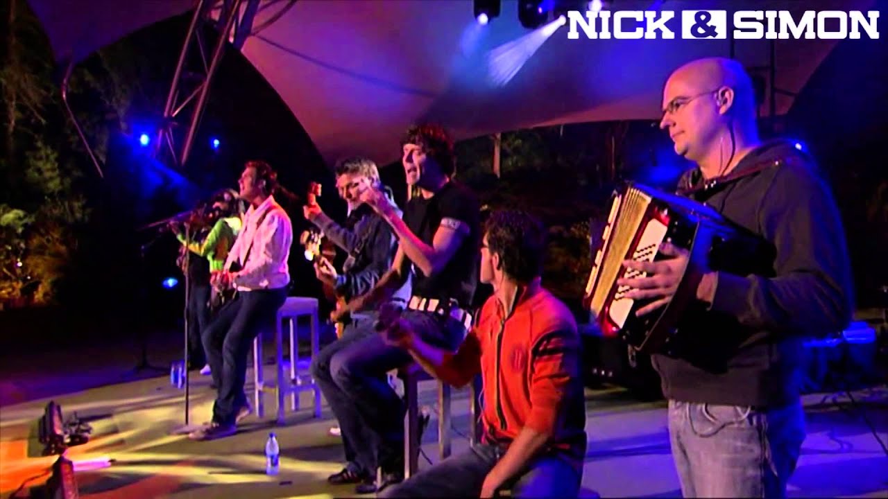 Nick & Simon - The Boxer (Live in Openluchttheater Caprera 2008) - YouTube