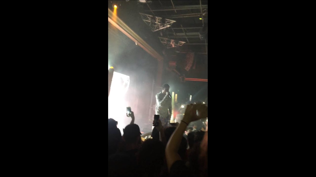 TRAVIS SCOTT - MAMACITA[LIVE @ The Observatory OC] - YouTube