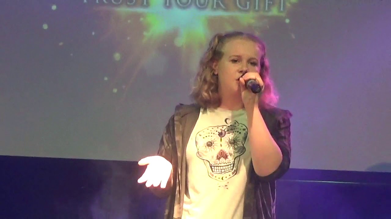 Leilah Grace aged 12 performing at Unstoppable talent Finals - YouTube