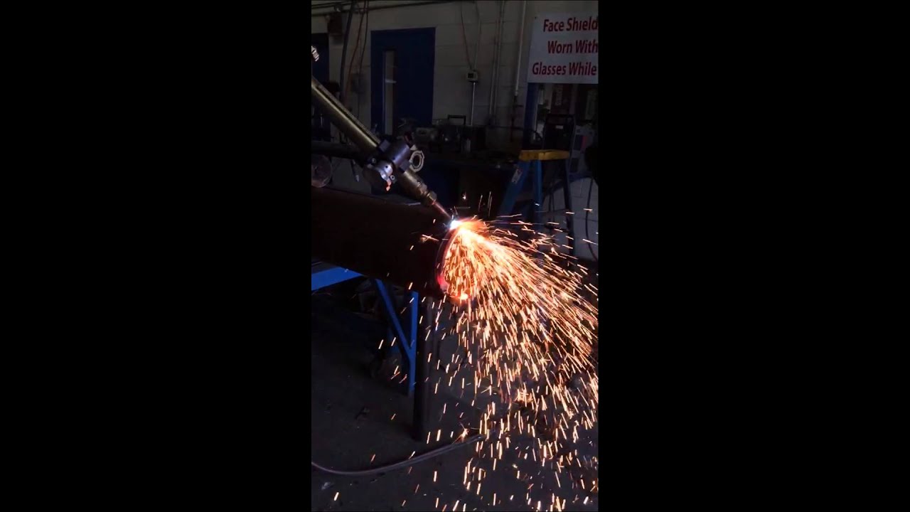 Oxy-acetylene pipe cutter - YouTube
