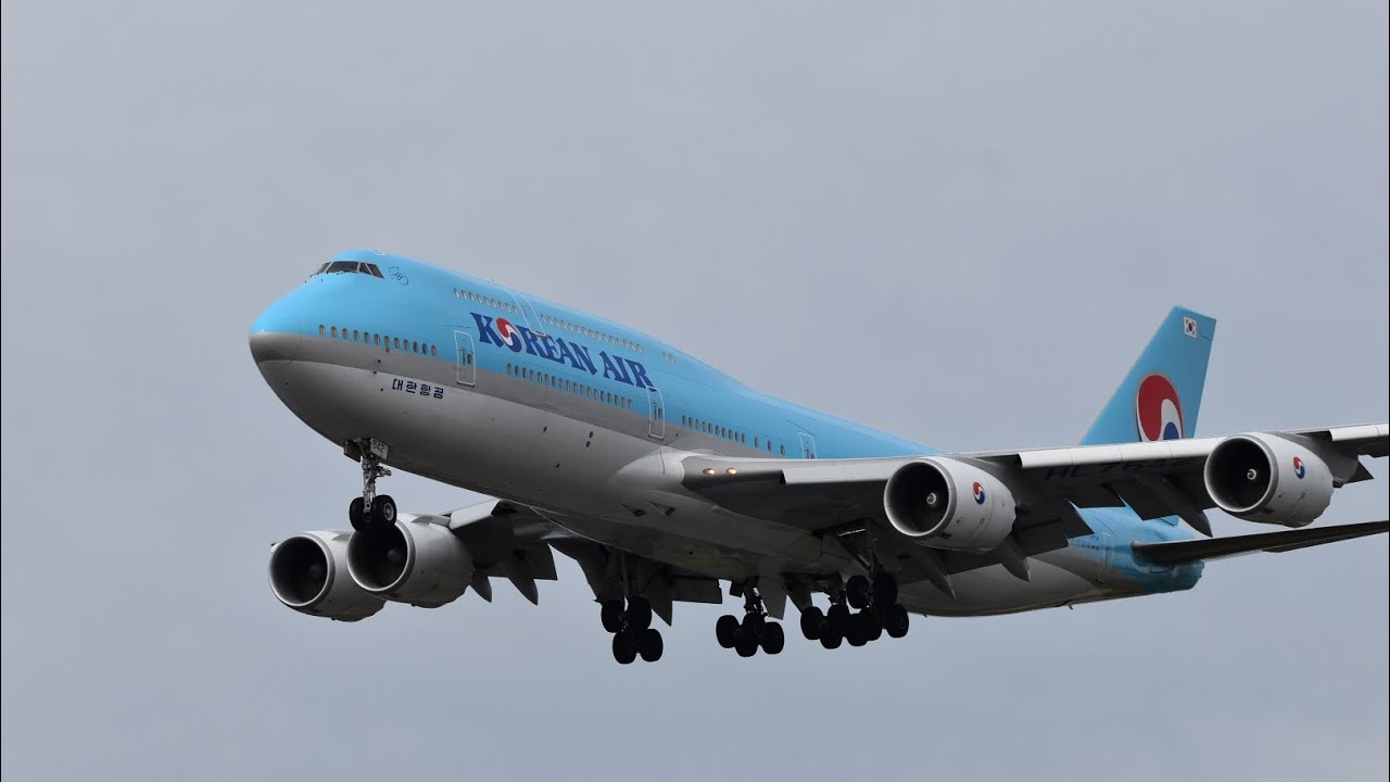 Landings at Heathrow Korean Air 747-8 - YouTube