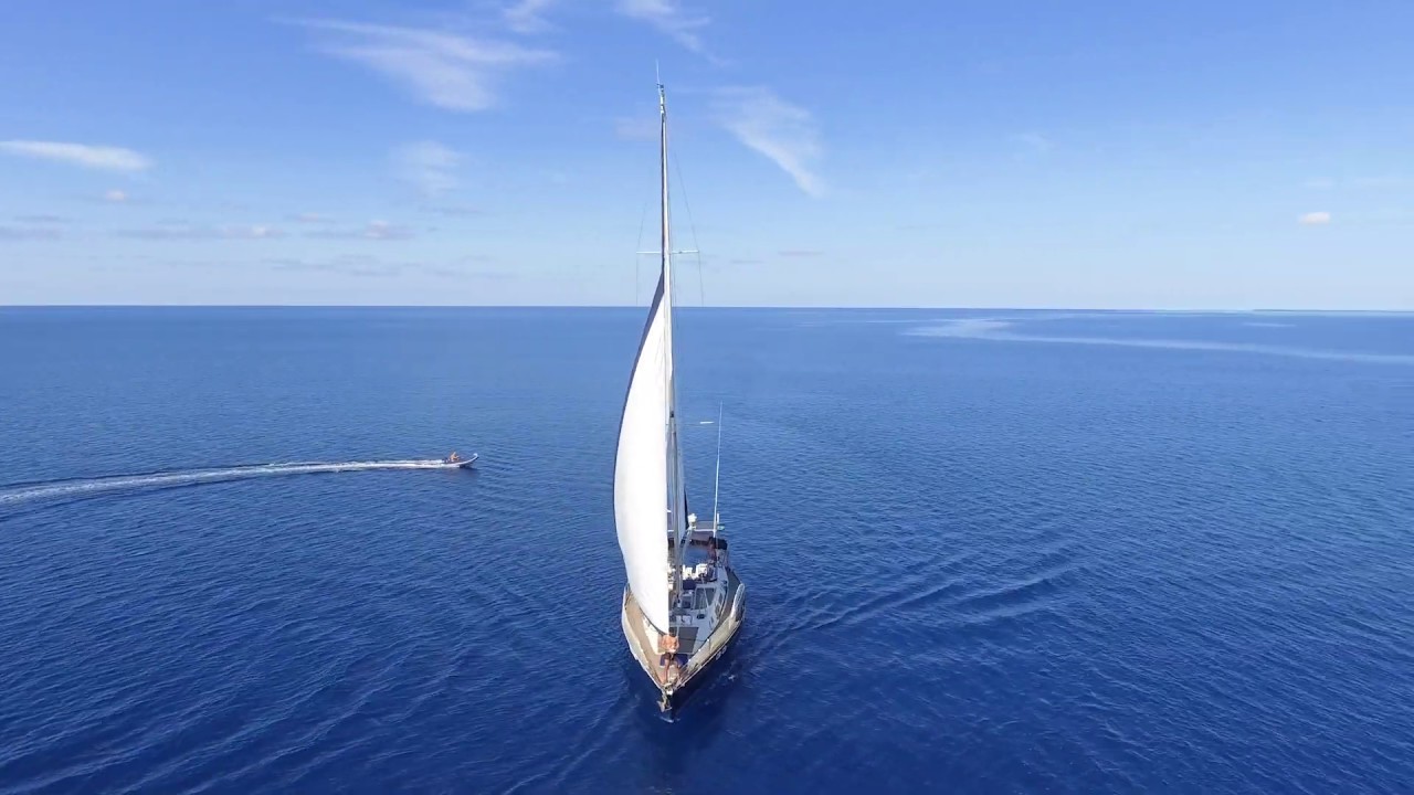 El barco inglés - Navegando a vela - YouTube