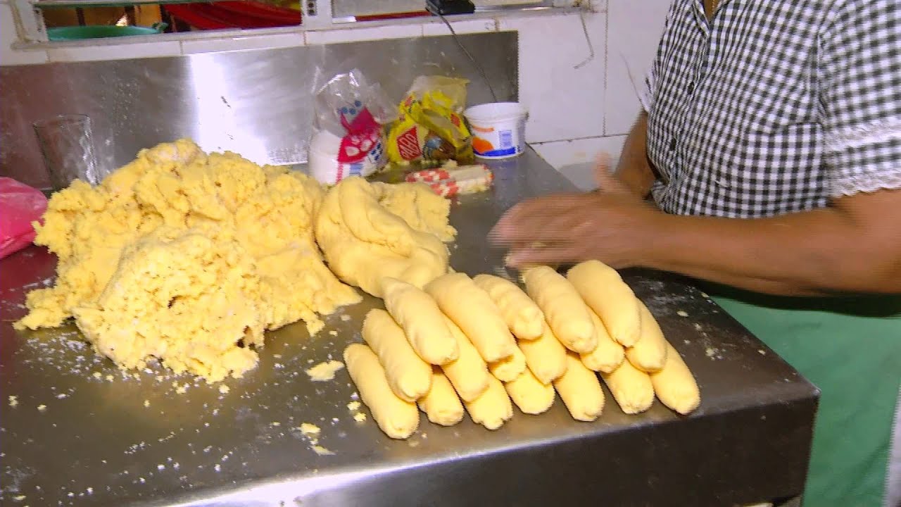 Artesana que hace Bollos y Tortillas - YouTube