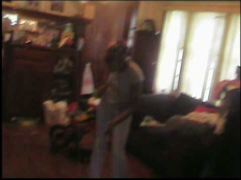 Shauny dancin to Juelz Santana - Clockwork.. - YouTube