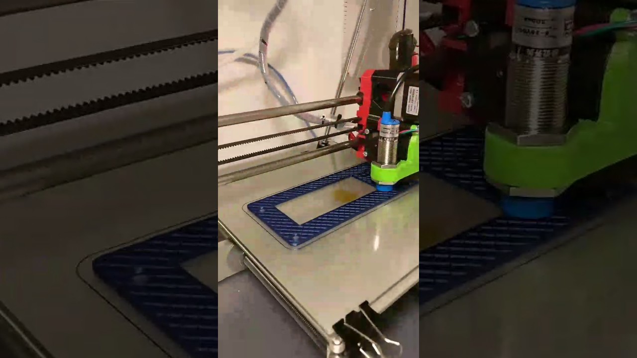 3d printed case for RepRap discount lcd 2004 - YouTube