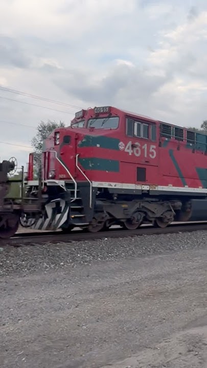 “FXE ES44AC ON Q Train!! - YouTube