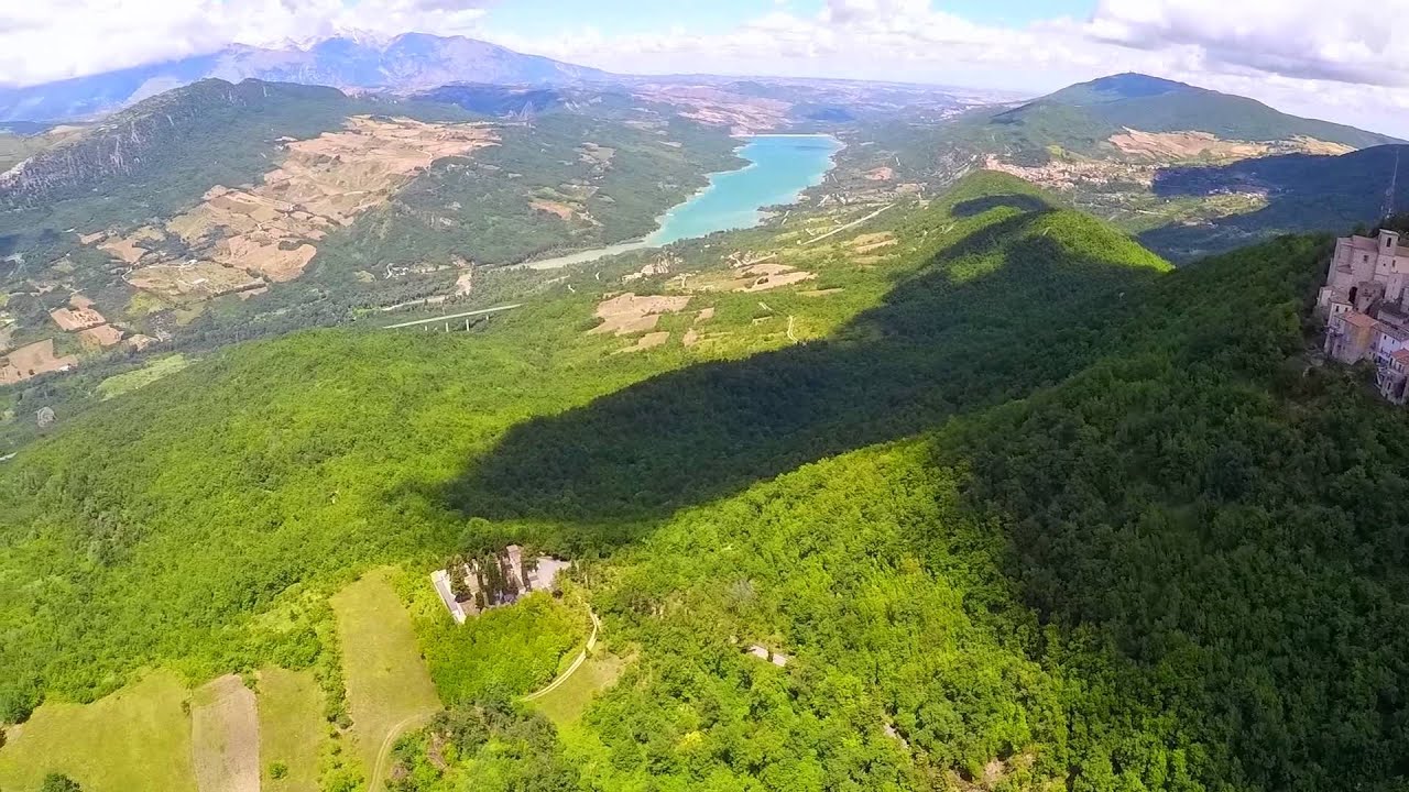 Il Trailer realizzato nel borgo di Monteferrante (CH) - by Icaro Droni ...