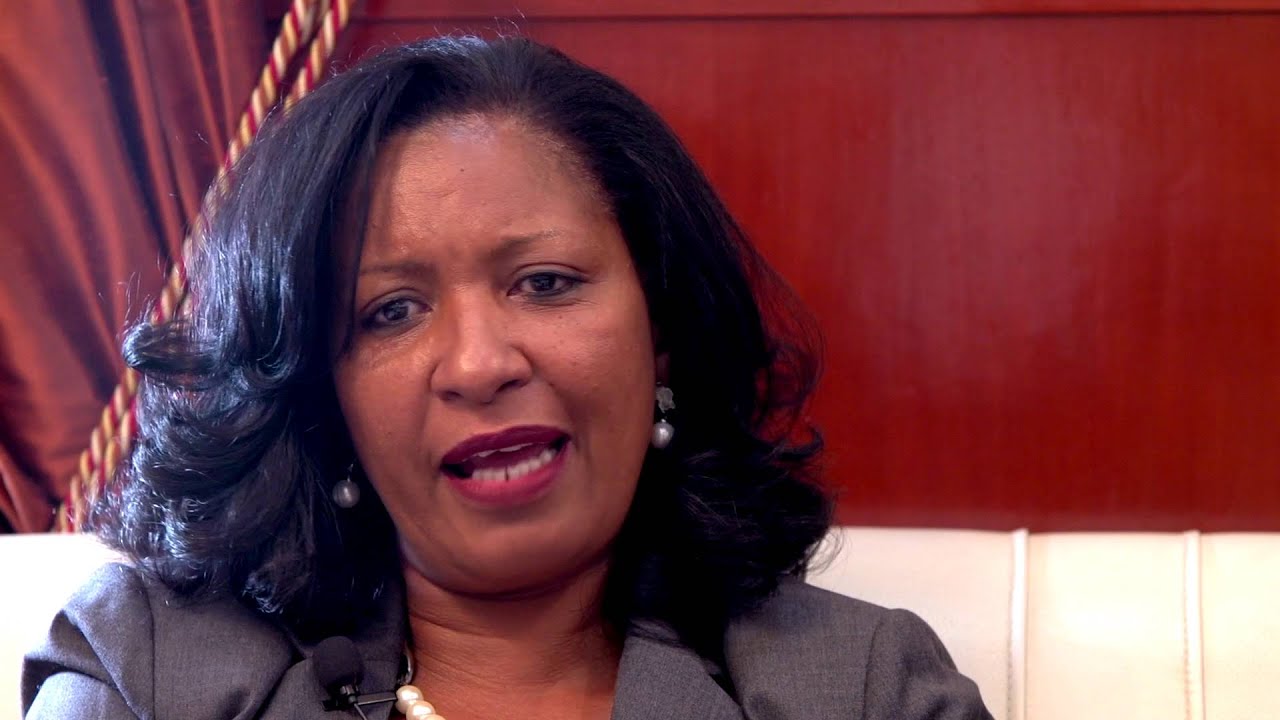 ROSTOS - Programa 01 - Ângela Bragança - YouTube