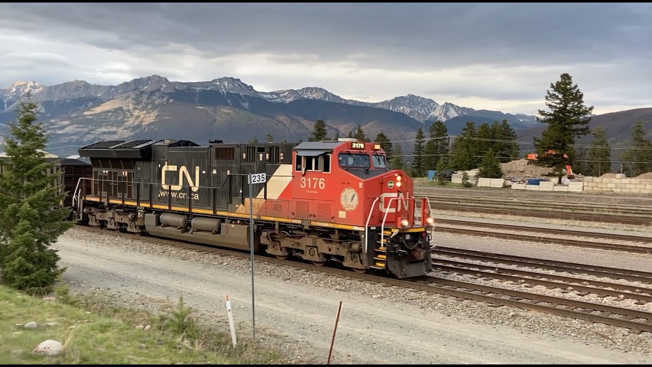 2021 May CN Train at Jasper 2 - YouTube