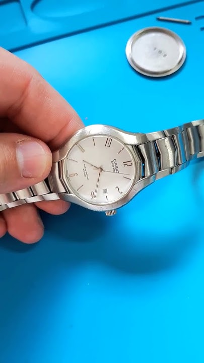 Литиевая батарейка в часах Casio Edifice - YouTube