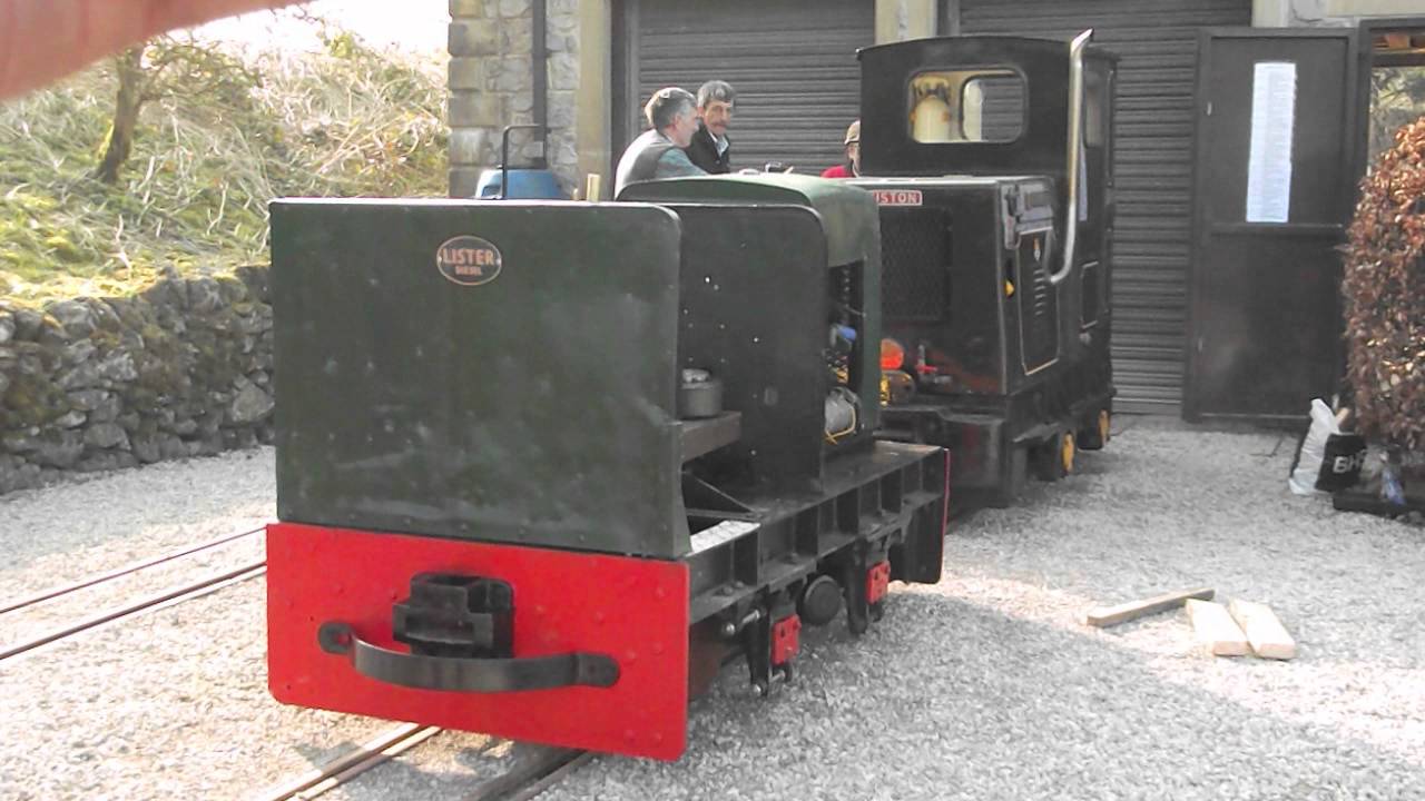 Hibberd 4008 and ZM32 ticking over at Steeplehouse. - YouTube