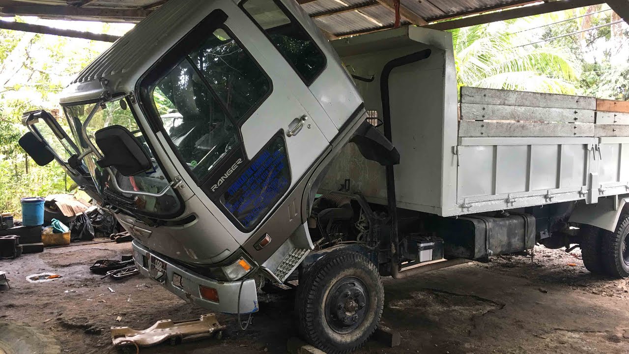 Hino V6 Truck || V6 Diesel Engine || Quick Tour - YouTube