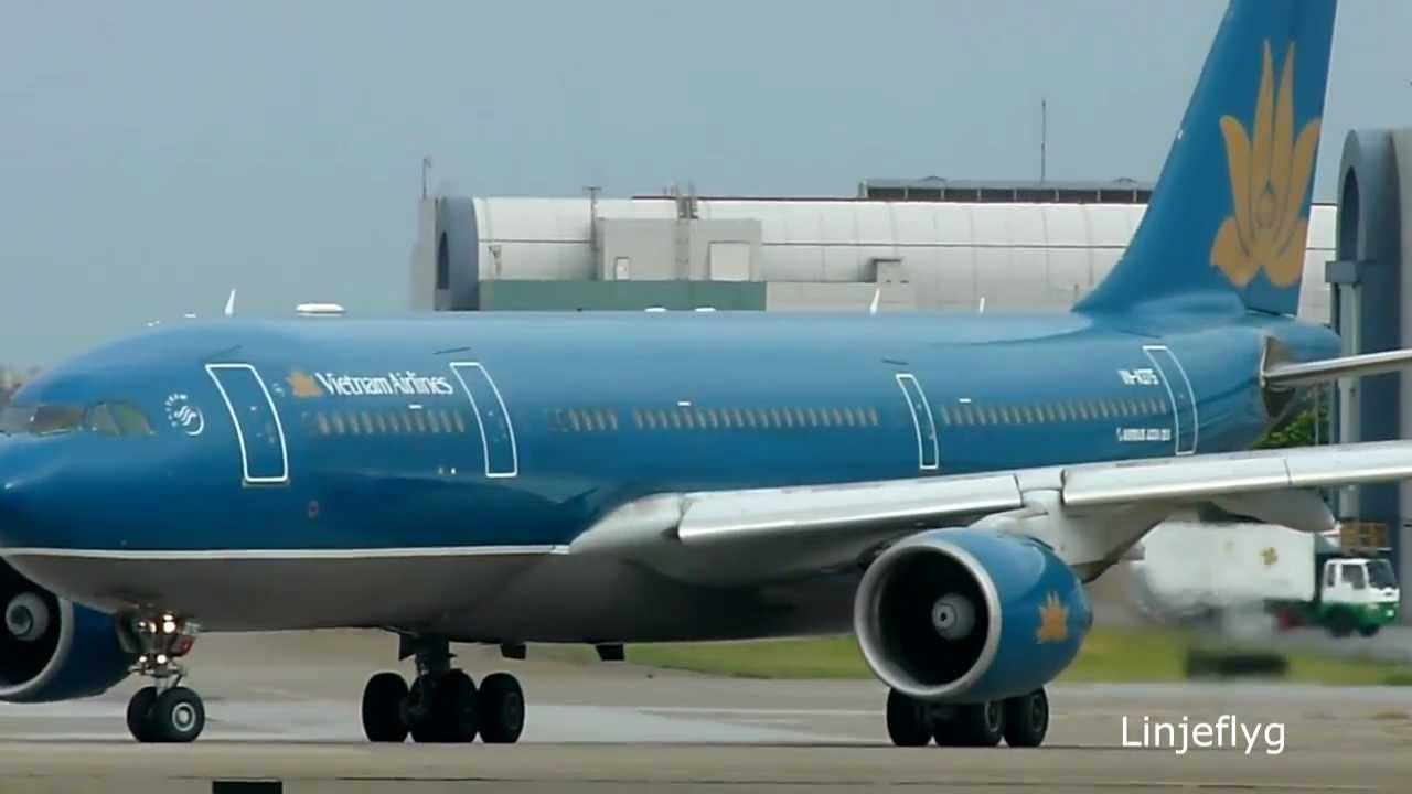 Vietnam Airlines Airbus A330-200 depart RCTP/TPE - YouTube
