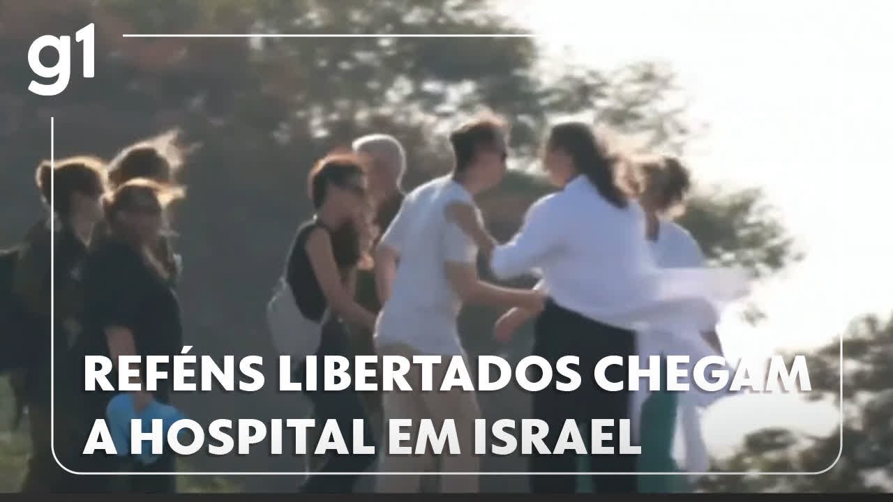 Reféns libertados chegam a hospital em Israel - YouTube