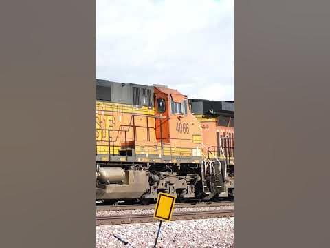 BNSF 5044 EB Q-BARCHI MP 740 NEEDLES SUB 1-23-2024 #freighttrain #train #railroad - YouTube