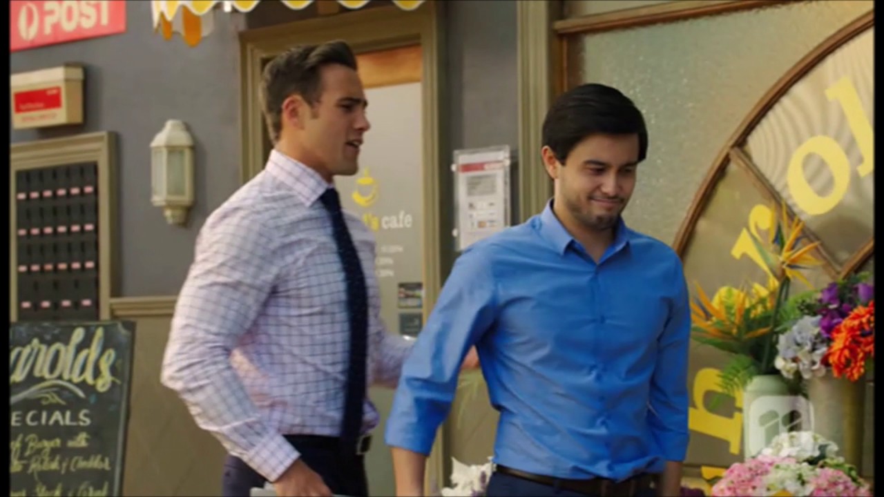 [Neighbours] 7545 Aaron & David Scene - YouTube