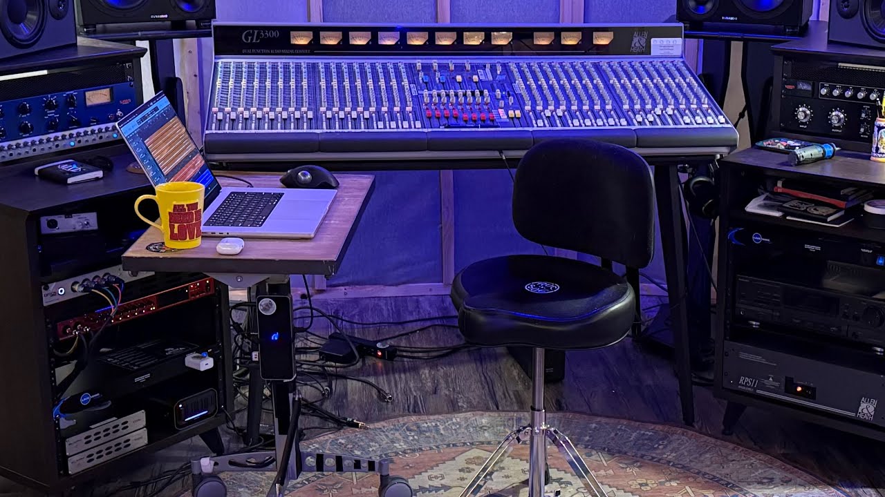 Fox and Robyn Recording is live! - YouTube