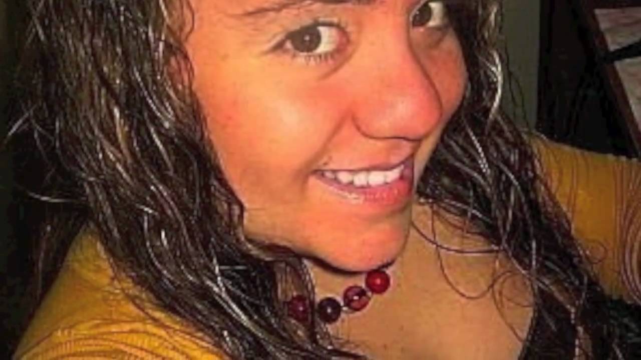 Daniela singing- (La Solitudine) Loneliness: Laura Pausini - YouTube