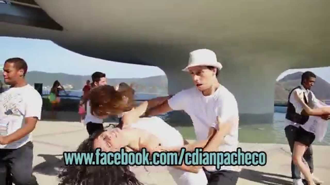 Carol Bispo com Cia de Dança Ian Pacheco - YouTube