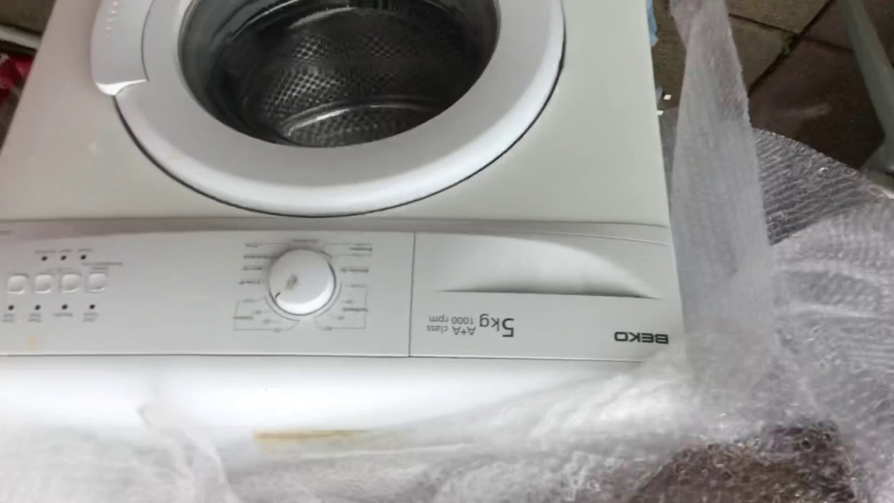 Reviling the mystery machine beko wm5100w - YouTube