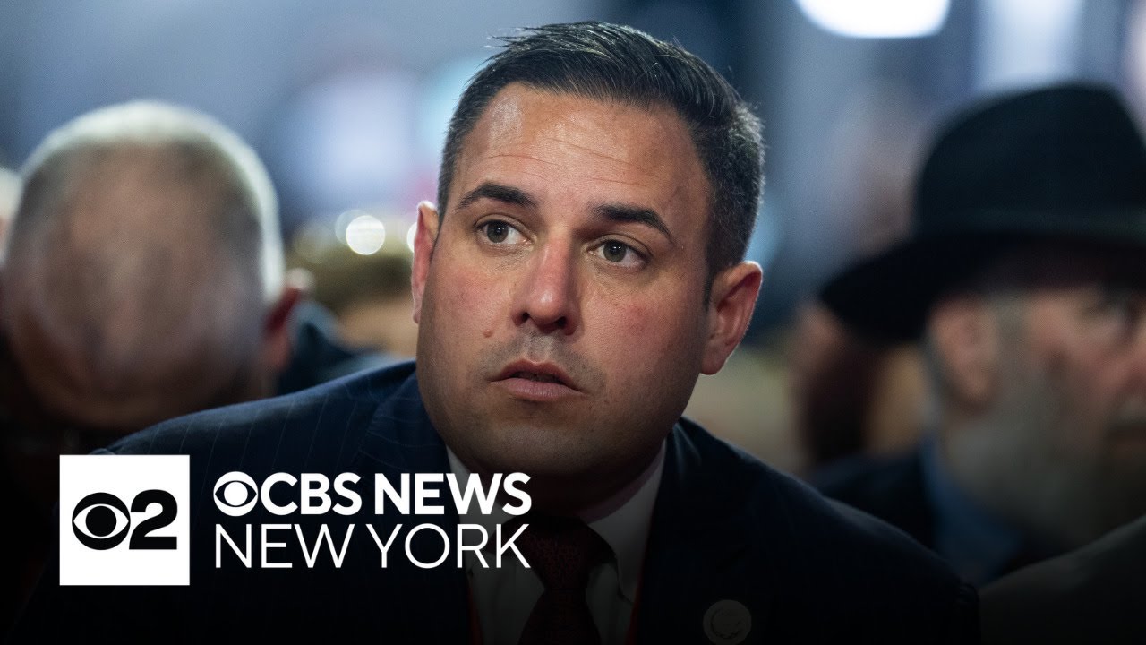 Rep. Anthony D'Esposito accused of putting loved ones on payroll - YouTube