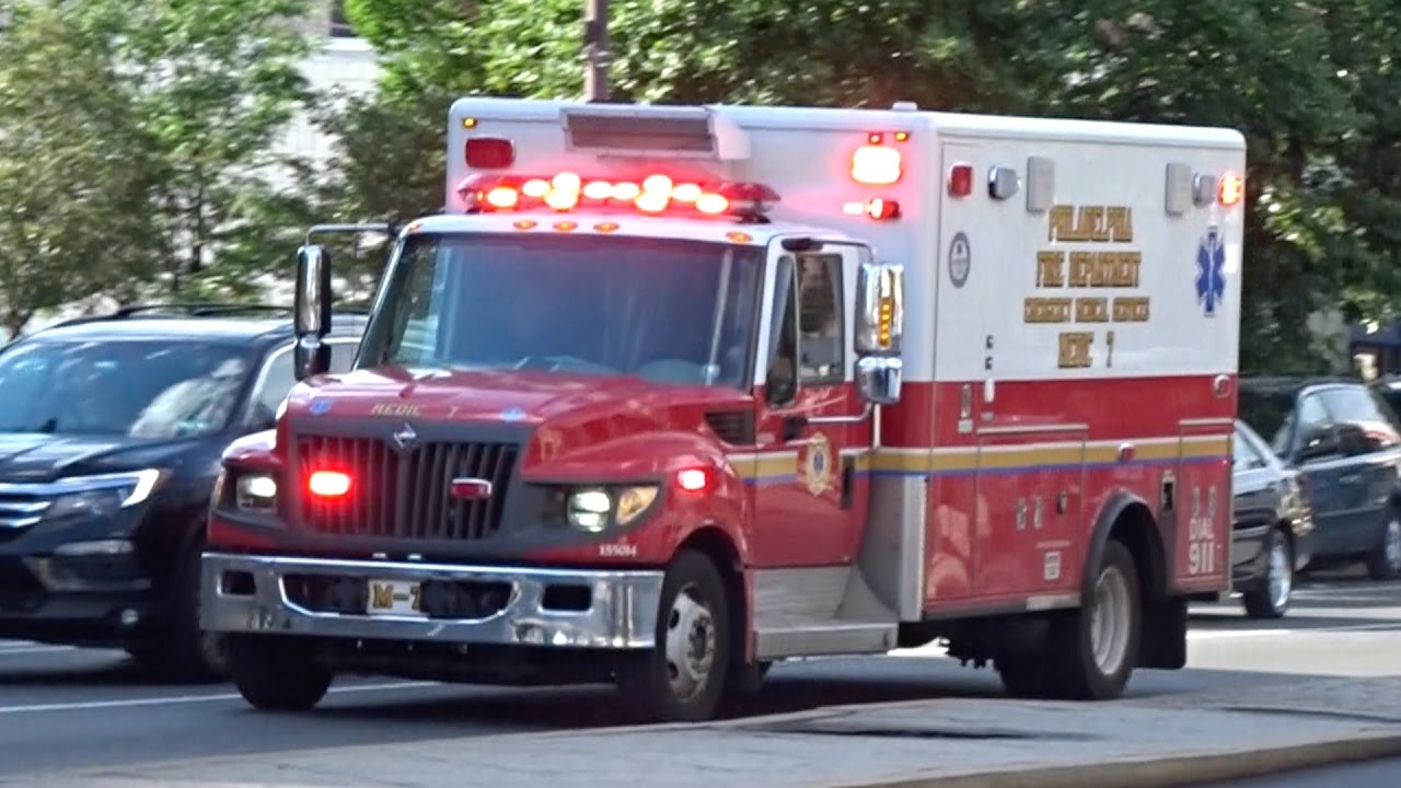 PFD Medic 7 Responding - YouTube
