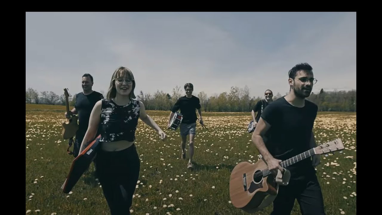 Andersen Missing Bell-In a Field of Marguerites - YouTube