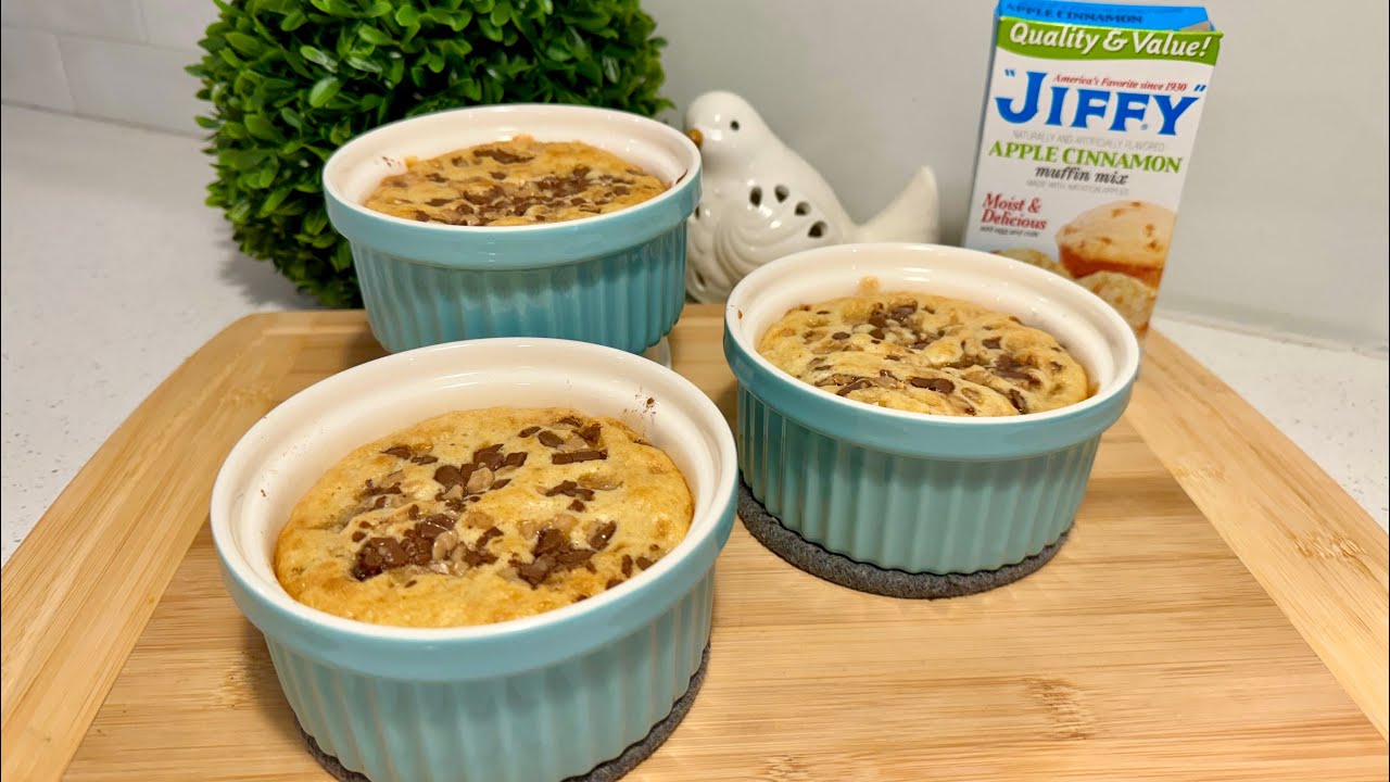 CARAMEL APPLE POT PIES! An Irresistible MINI Recipe Everyone Loves ...