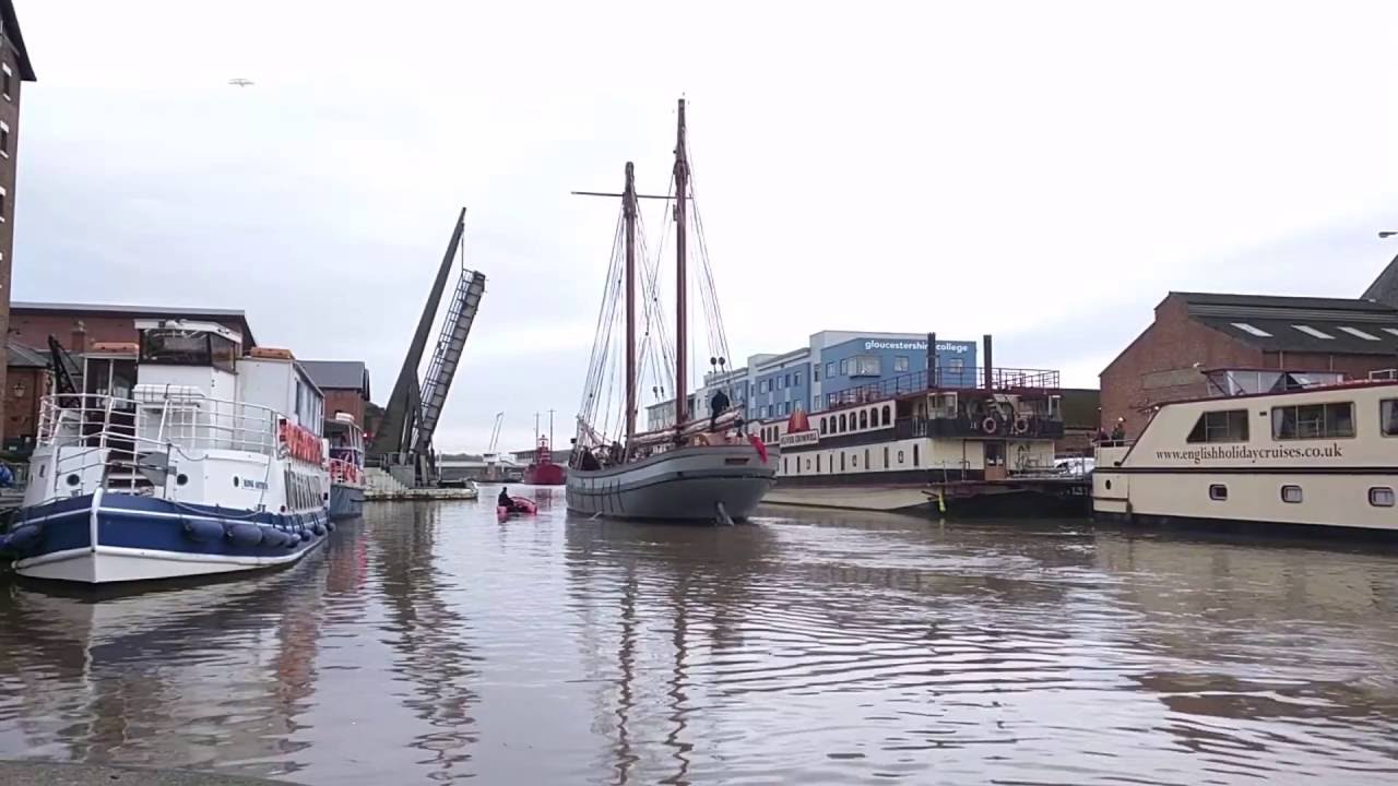 IRENE of Bridgwater 1907 Sailing Ketch leaving Gloucester Docks 14 Nov ...