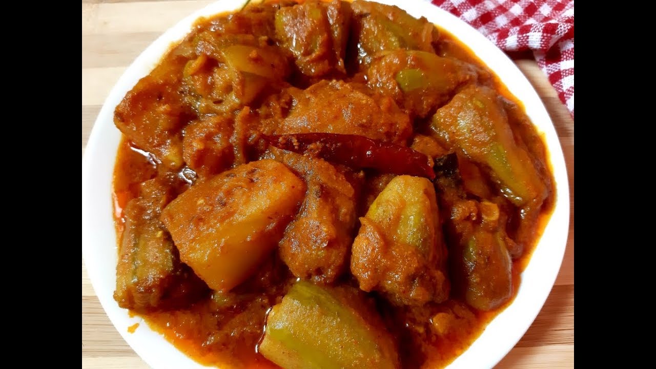 এইভাবে তৈরি করুন আলু পটোলের রসা সাধারন সবজি হয়ে উঠবে অসাধারণ || Alu ...