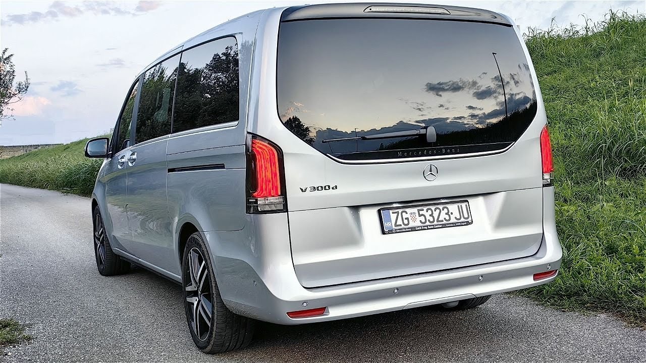 Mercedes-Benz V 300 d - 0-100 km/h acceleration (Comfort, Sport) *50 ...