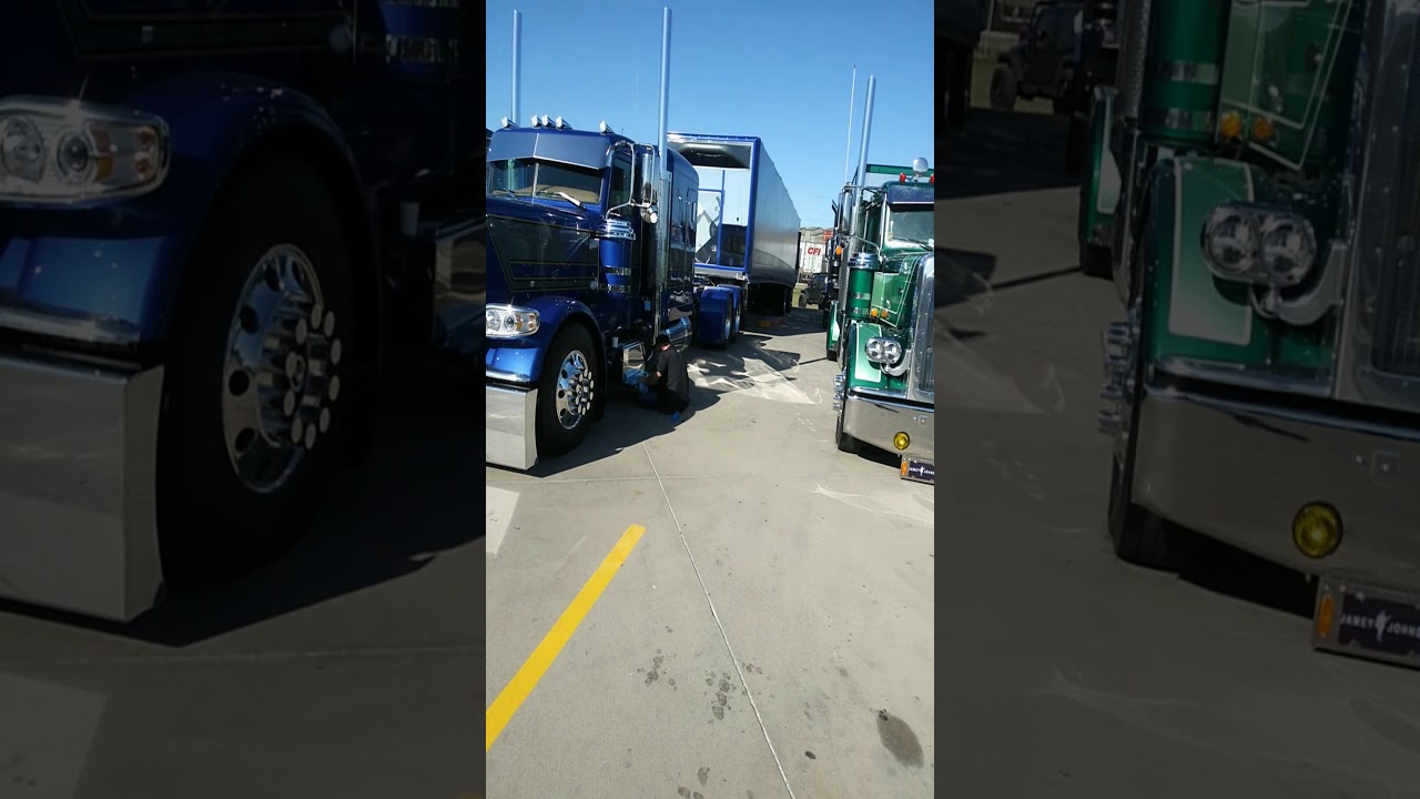 Peterbilt Factory Denton Texas - YouTube