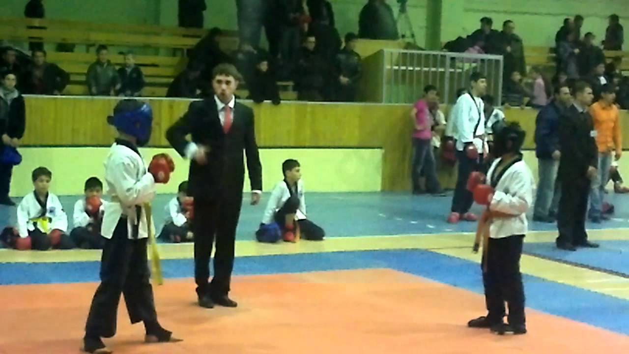 Hamlet Nahapetyan "DOCANDO AVAN" - YouTube