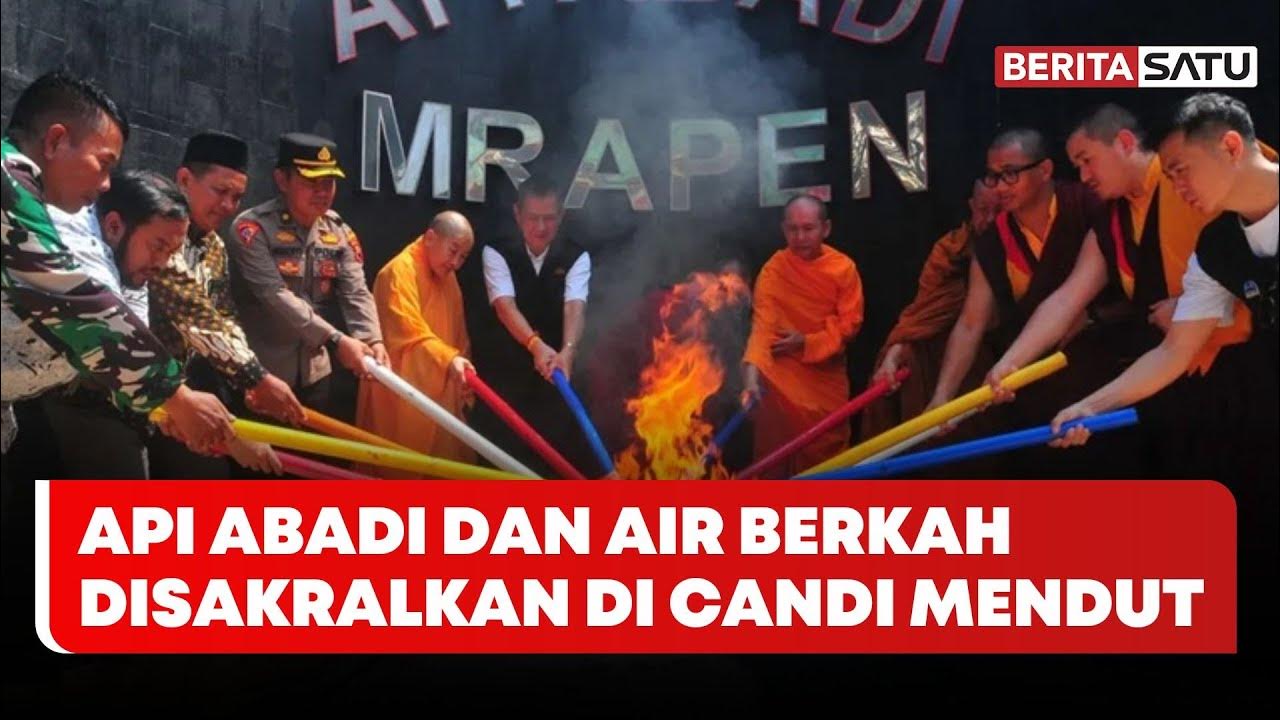 Api Abadi dan Air Berkah Disakralkan di Candi Mendut | Beritasatu - YouTube