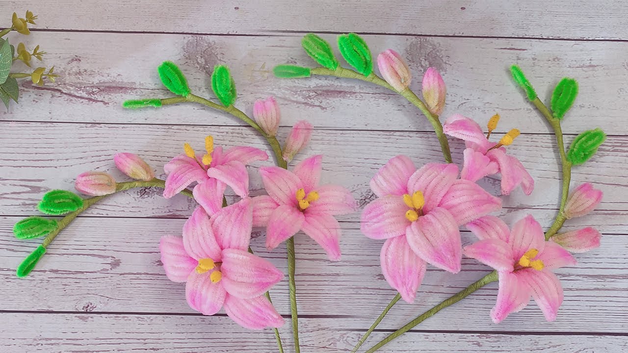 Beautiful Pipe Cleaner Flower Making Idea - Pipe Cleaner Craft - DIY ...