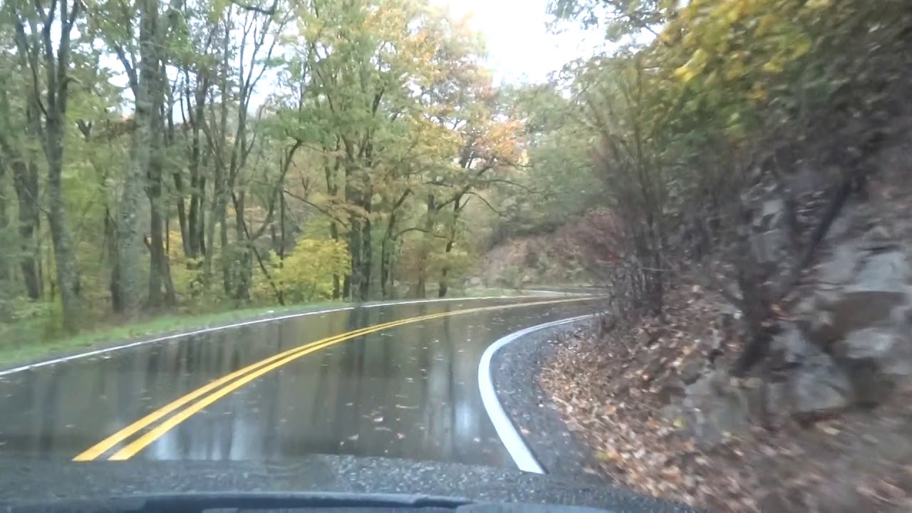 Driving "The Snake" in Tennessee - YouTube