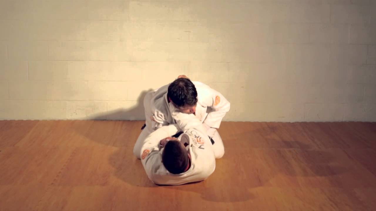 1-03 Cross Choke to Armbar from Guard (3-D Jiu-Jitsu) - YouTube