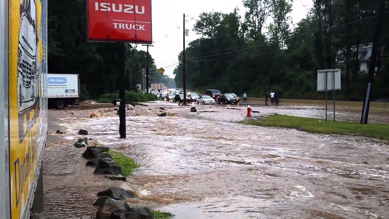 Flash Flood Rt 22 Mountainside New Jersey HFI Truck Center 8/19/15 Pt ...