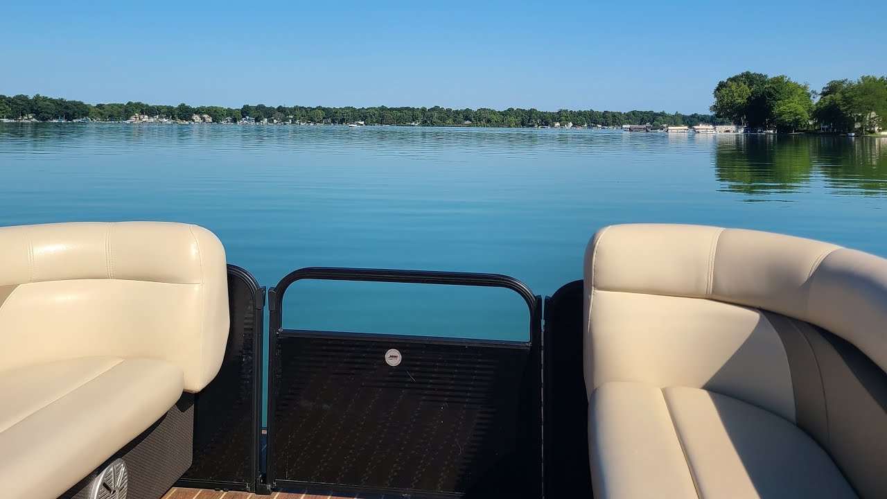 Live Diamond Lake boat ride - YouTube