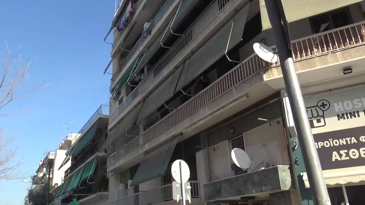 Γυναίκα έπεσε στο κενό από τον πέμπτο όροφο πολυκατοικίας στη Λάρισα ...