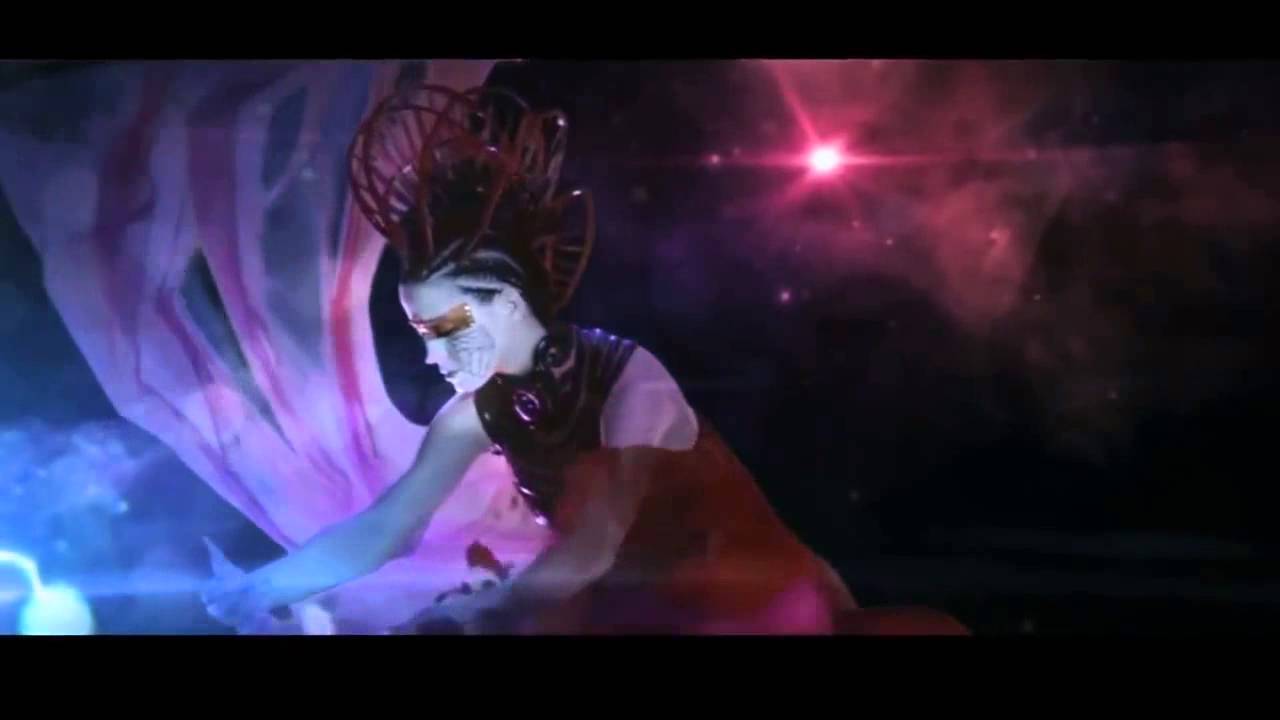 Katy Perry ET ft Kanye West - YouTube