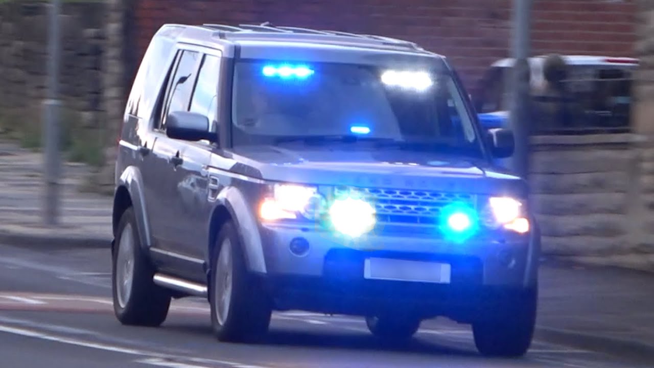 Unmarked Land Rover Discovery 4 Fire Officer Responding - Greater ...