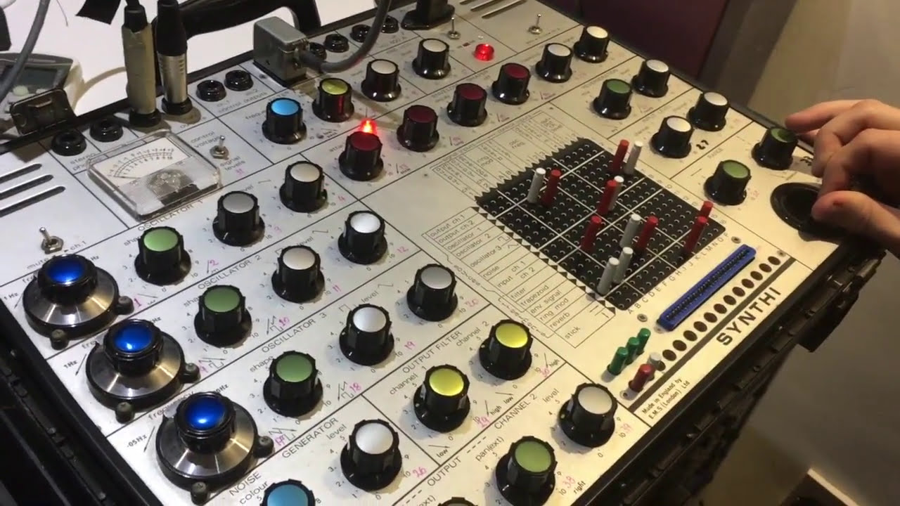 EMS Synthi AKS : VCS3 - Easy Instructional Video - YouTube