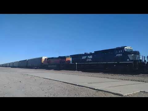 EB BNSF Autoracks/Manifest Train With NS In Daggett Ca! #bigbossrailfanner - YouTube