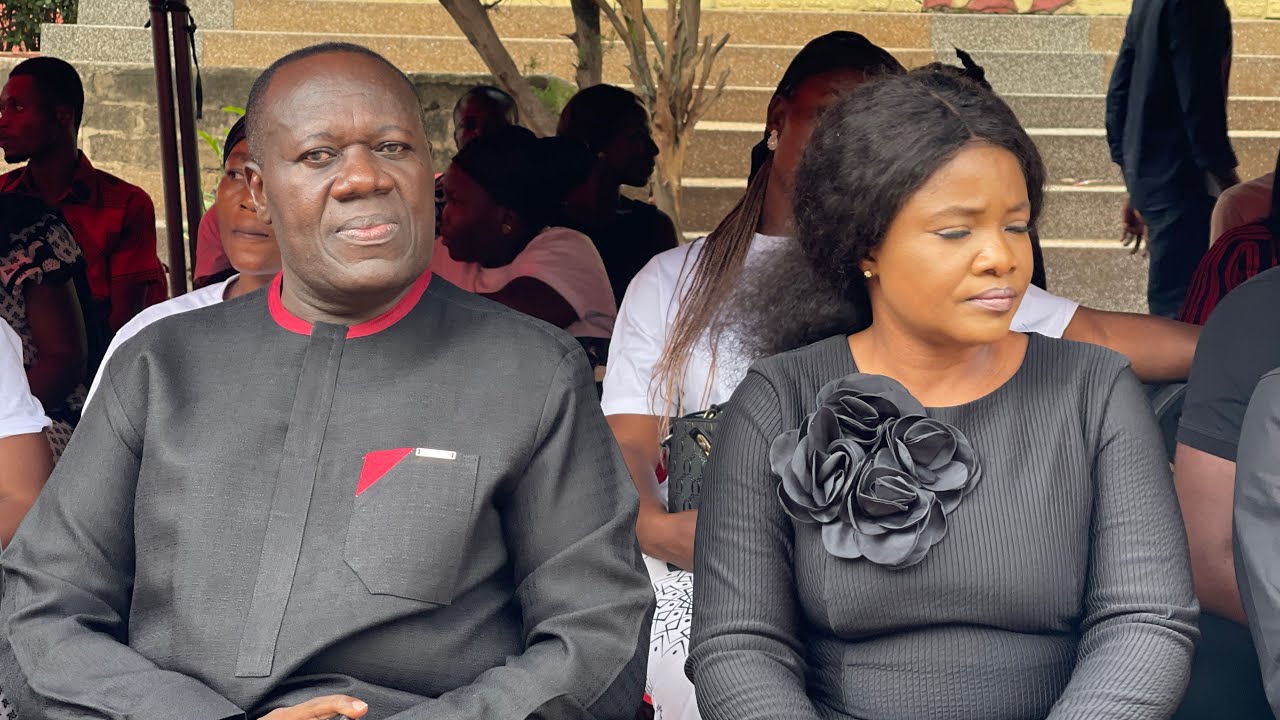 Elder Dr. Kwasi Mireku donates big to Late Organist Agya Yaw’s family ...