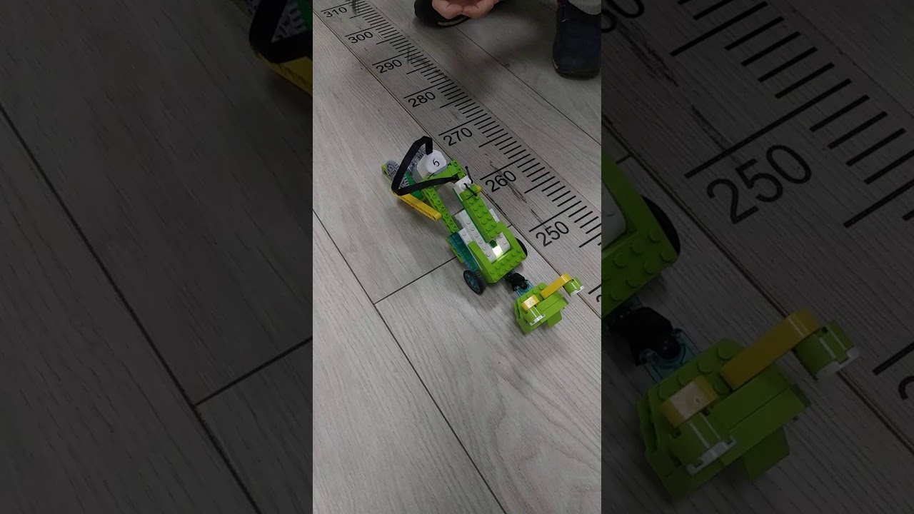 LEGO Wedo 2.0 Гусеница Scratch - YouTube