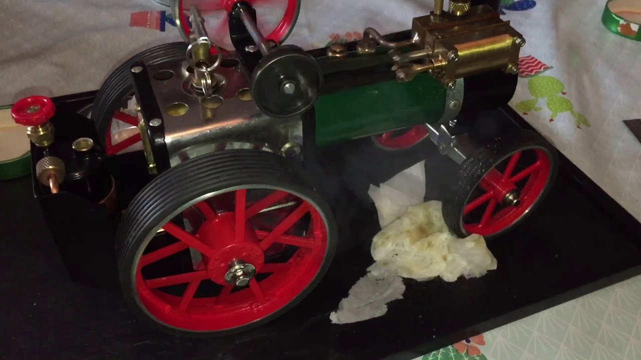 Mamod Centurion 1313C Traction Engine Video Test - YouTube