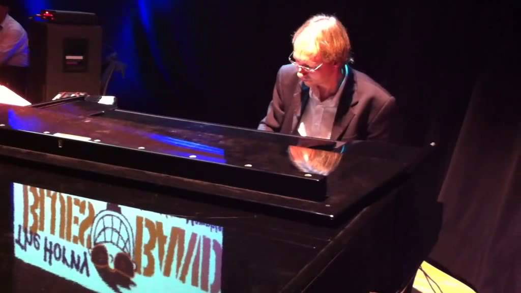 The Horny Blues Band - Garbage Man - YouTube